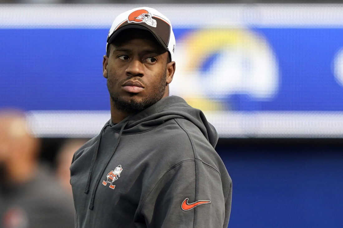 Browns running back Nick Chubb makes steady progress in rehab from knee ...